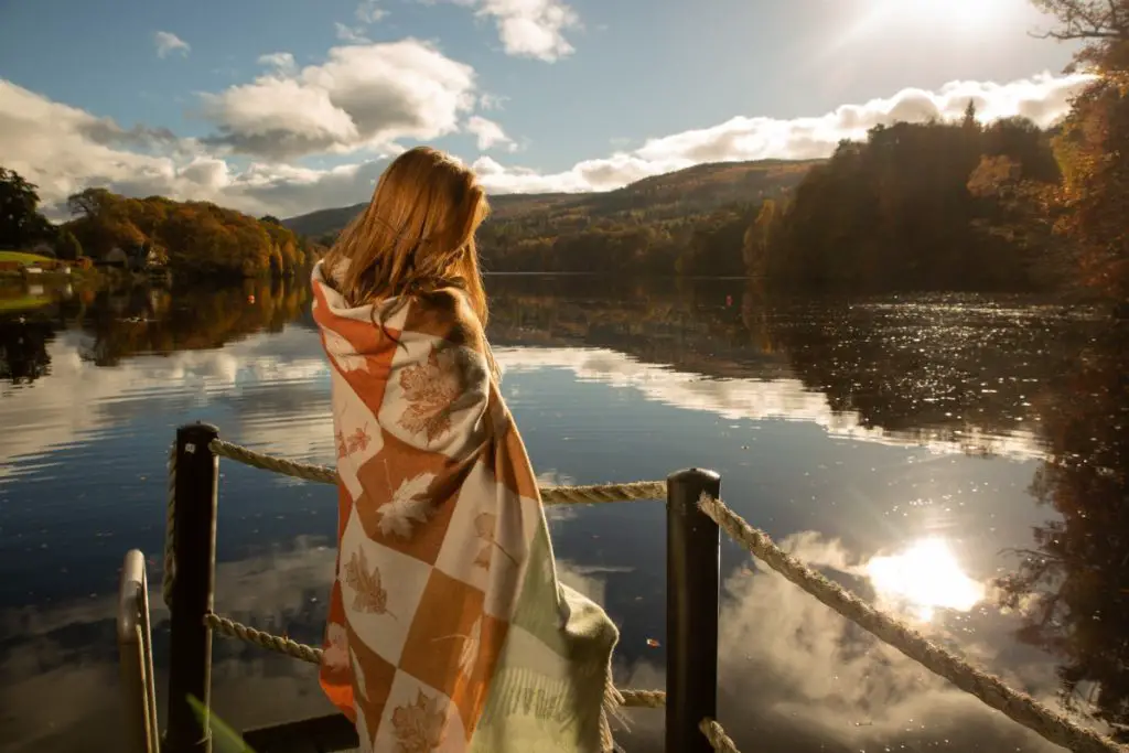 A Guide to The 25 Best Colors That Go With Burnt Orange