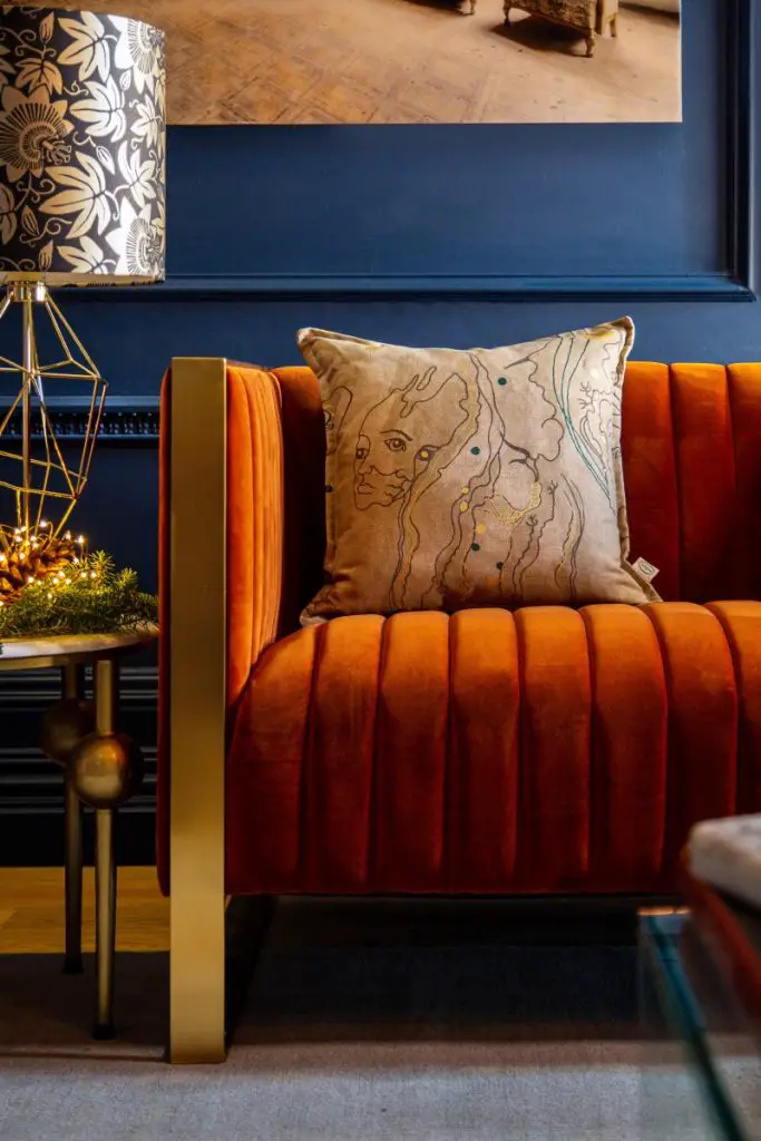 A Guide to The 25 Best Colors That Go With Burnt Orange